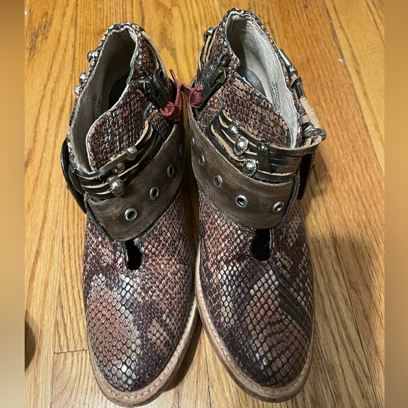 freebird | Shoes | Freebird Saloon Pink Snake | Poshmark